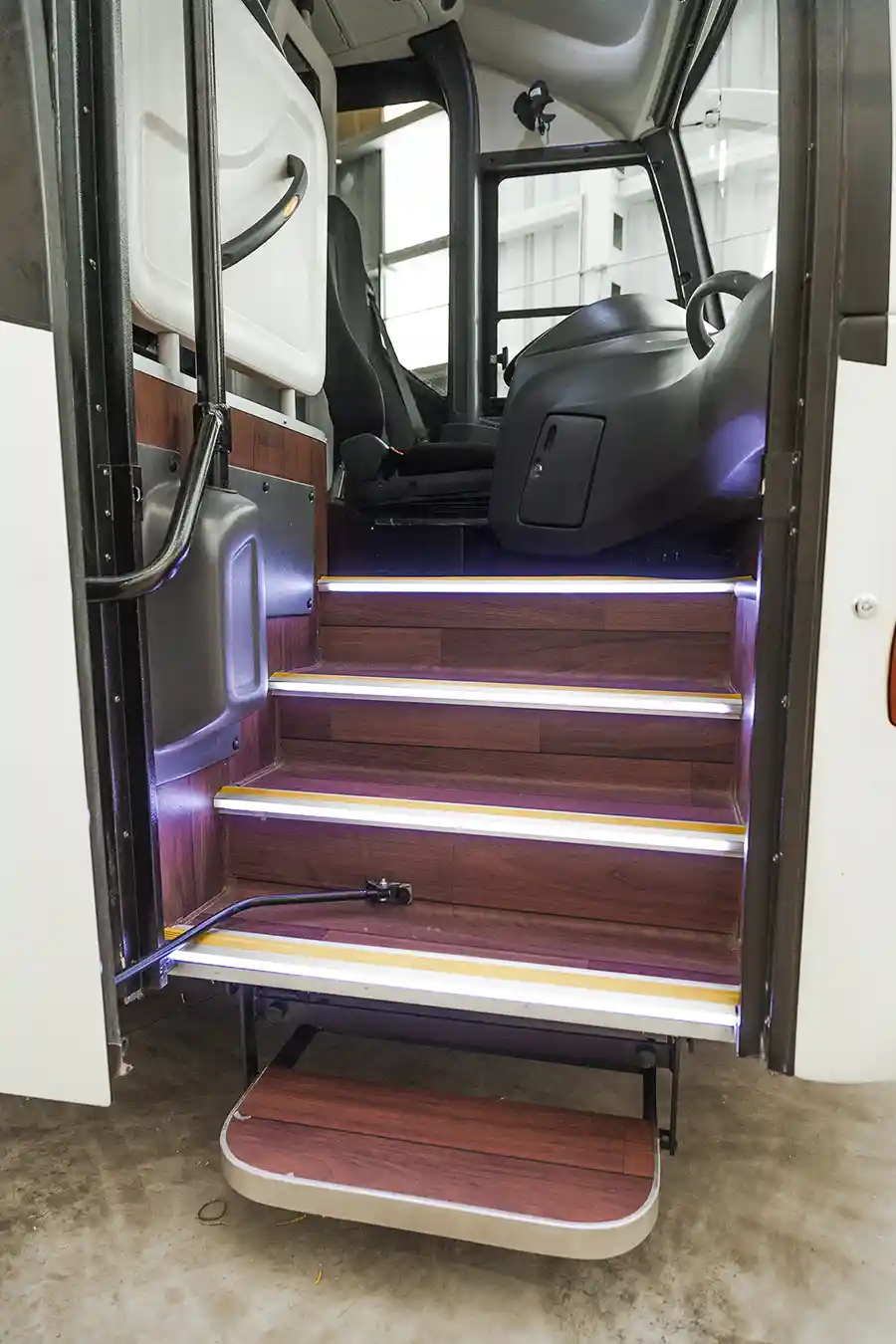 Autobus B340 El mejor autobús de viajes intermunicipales y turismo